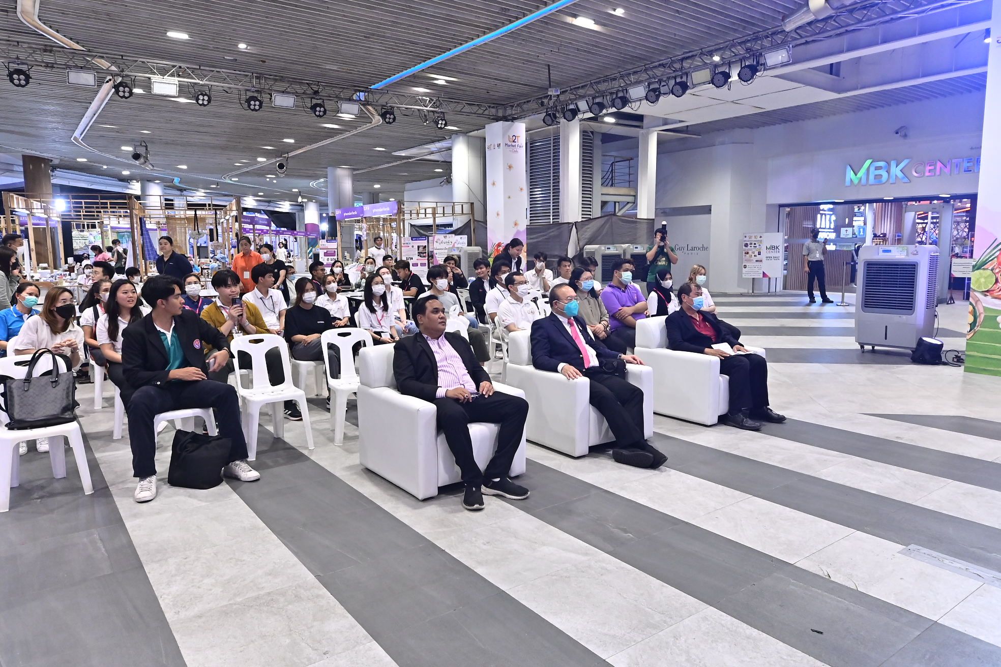 งาน “U2T Market Fair by Chulalongkorn University” จุฬาฯ ร่วมขับเคลื่อนเศรษฐกิจและสังคมหลังโควิด ...